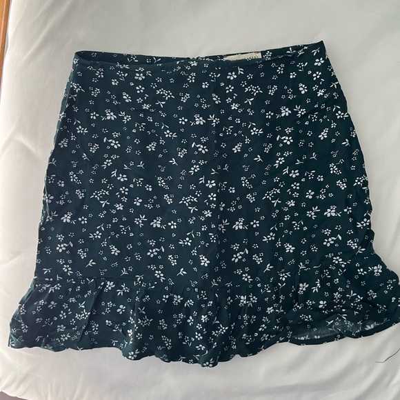 La Hearts | Skirts | Dark Green Mini Skirt | Poshmark